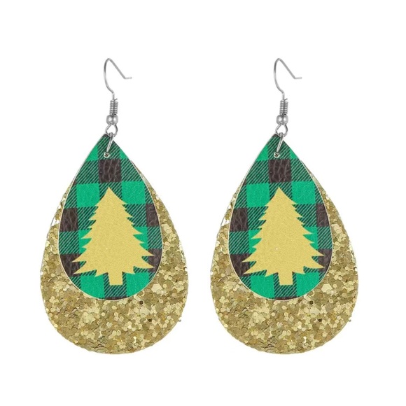 Jewelry | Nwot Gold Sparkle Teardrop Shape With Smaller Green Teardrop ...